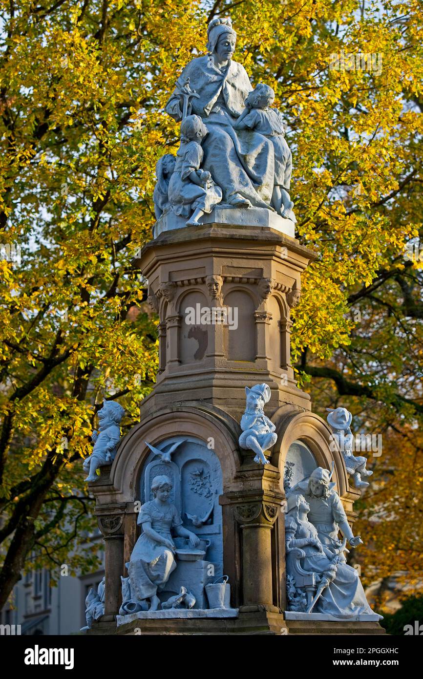 Fairy tale fountain, artist Wilhelm Albermann, Zooviertel, Wuppertal ...