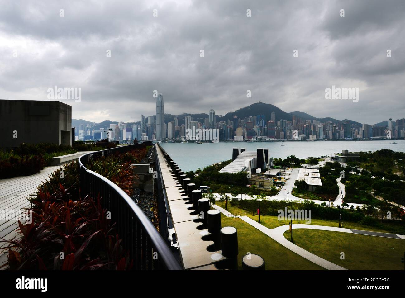The waterfront promenade in the West Kowloon cultural district in Hong Kong Stock Photo - Alamy