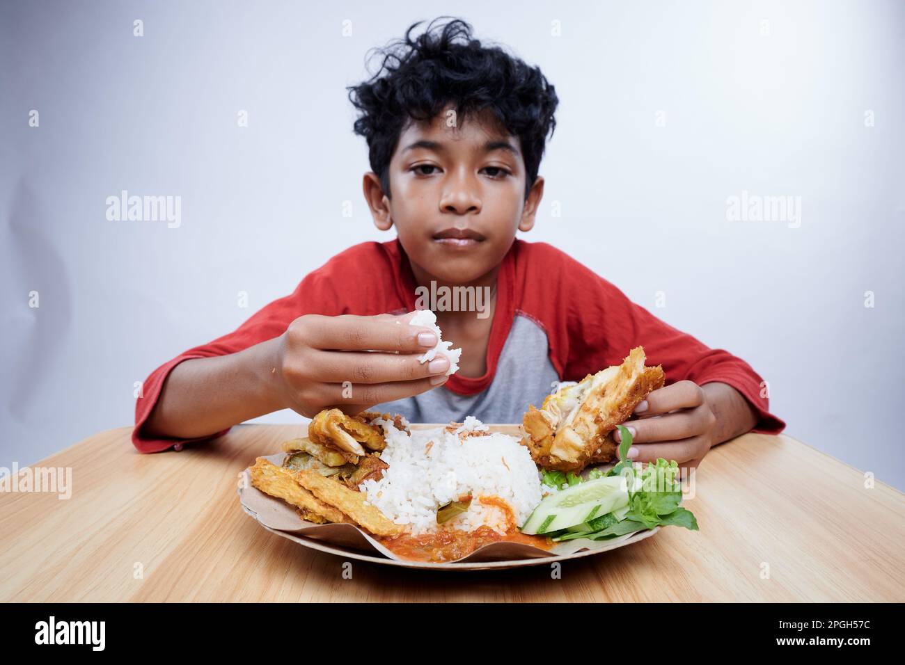 Udayanthi Kulathunga Eating Rice