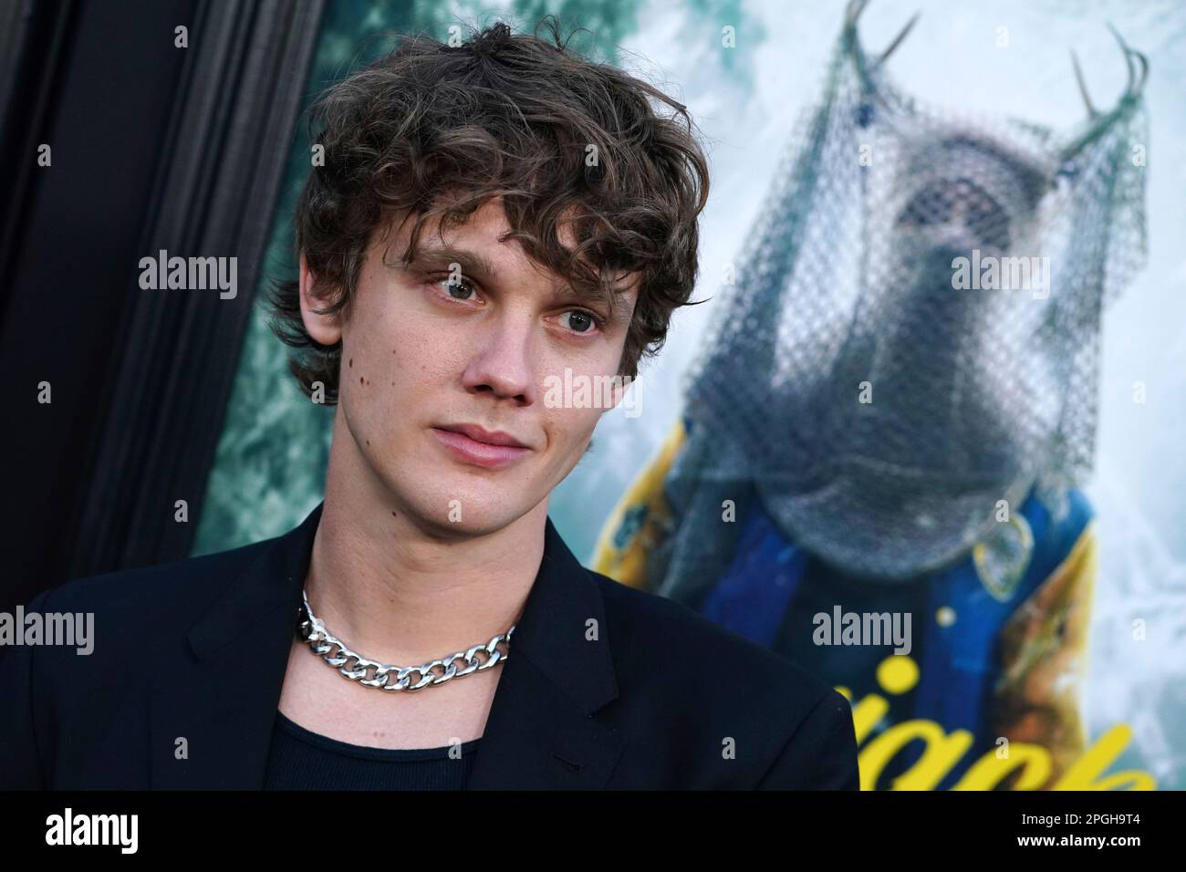 Hunter Doohan arrives at the season two premiere of "Yellowjackets ...