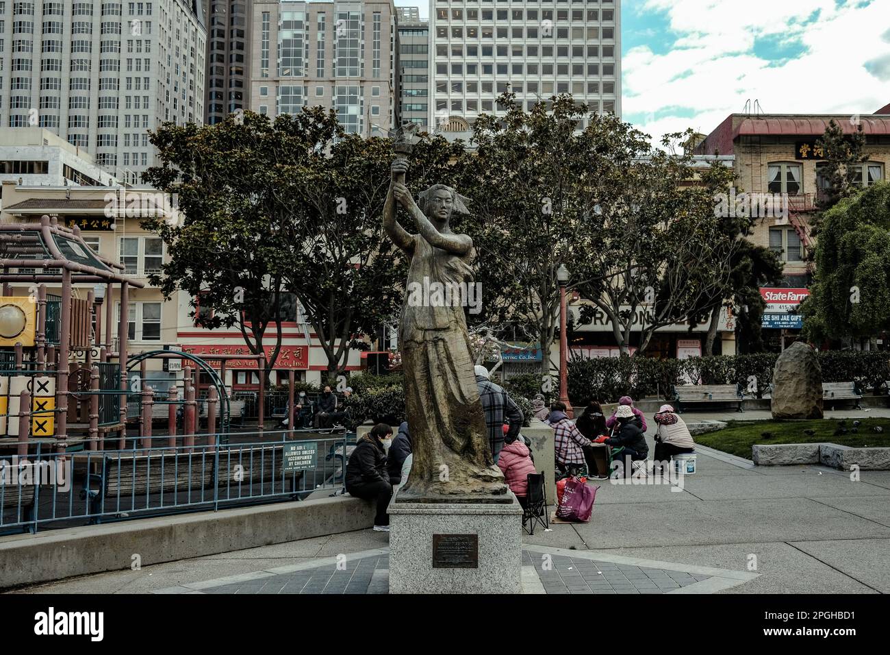 Goddess of democracy hi-res stock photography and images - Alamy