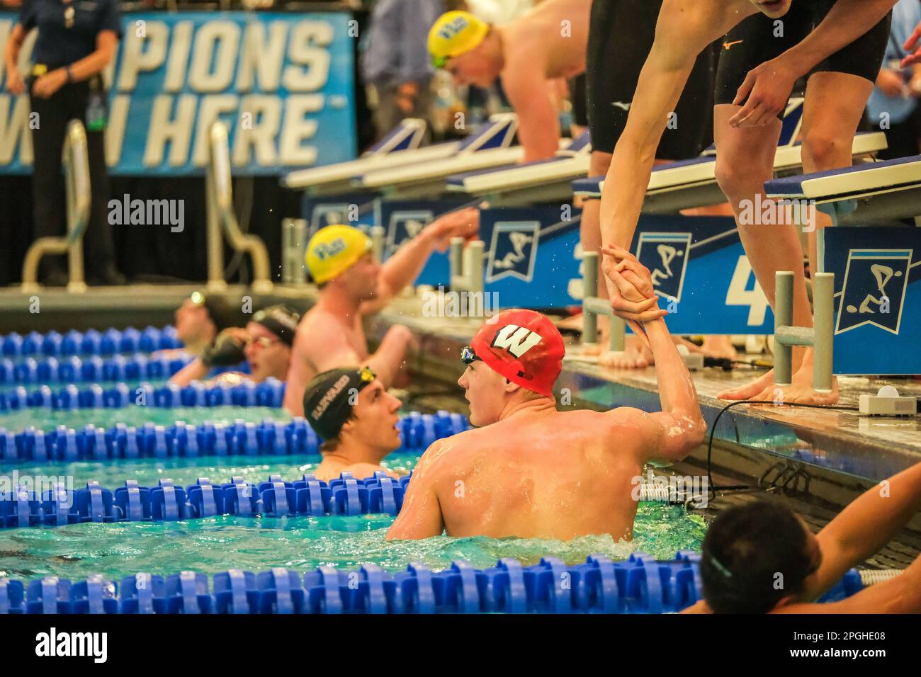 Minneapolis, Minnesota, USA. 22nd Mar, 2023. Wisconsin sophomore BEN ...