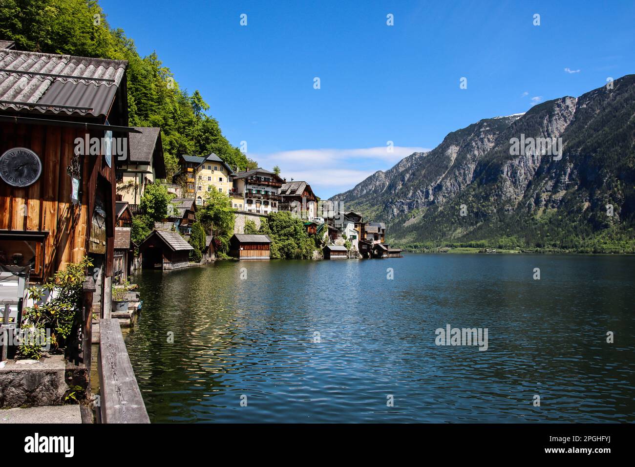 hallstadt and hallstadt lake in austria Stock Photo - Alamy