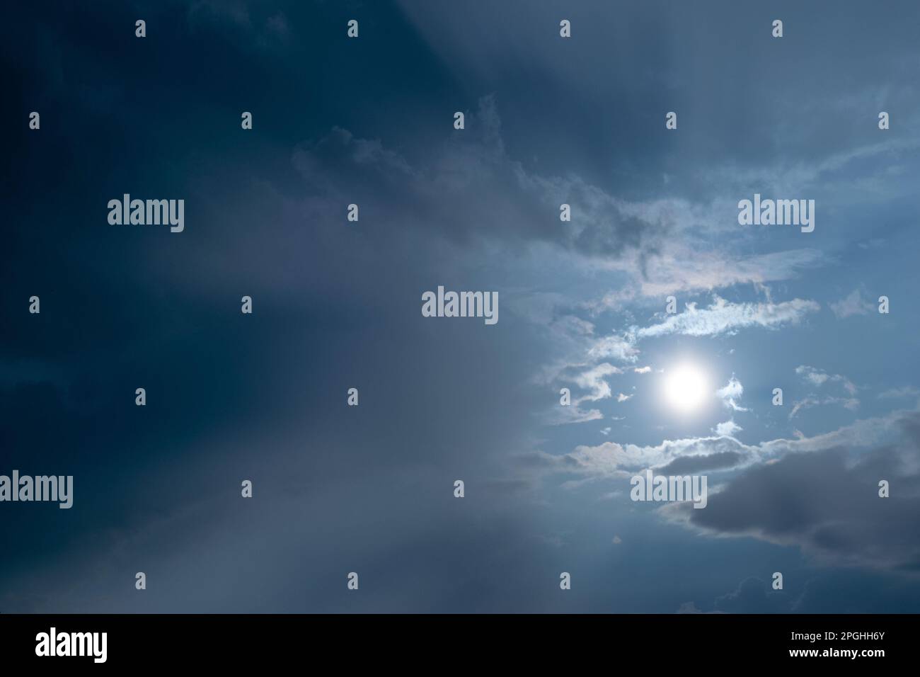 Dramatic blue sky with white clouds Stock Photo - Alamy