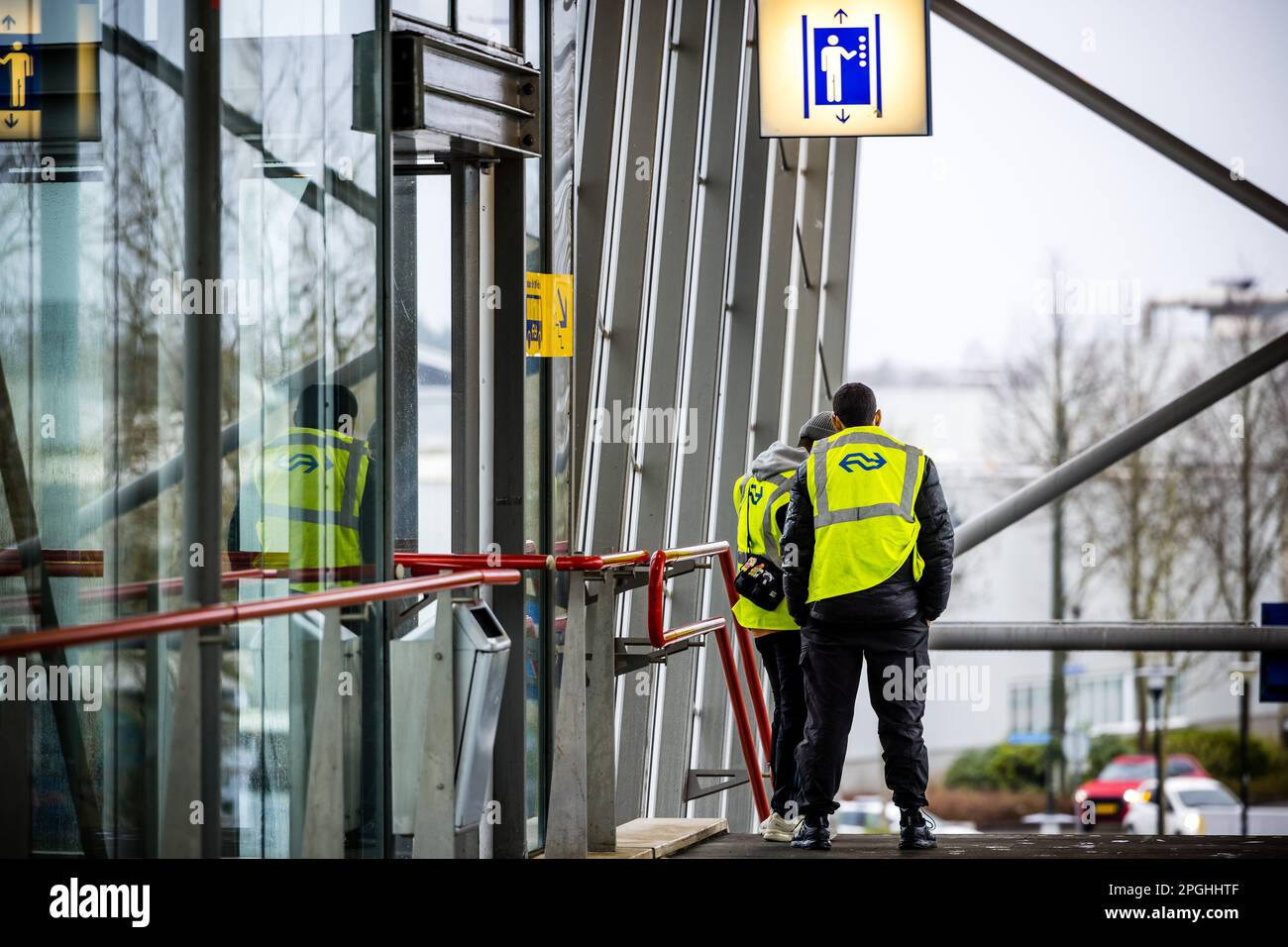 BOXTEL - Travelers arrive with the Sprinter at Boxtel station. Train ...