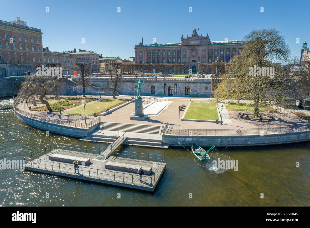 Sun Singer statue is located in Stromparterren, the oldest public park ...