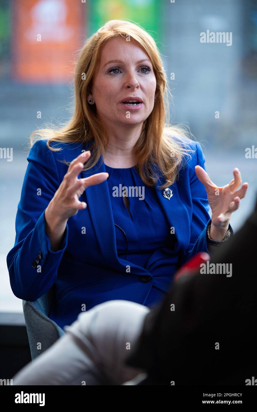 Ash regan glasgow hi-res stock photography and images - Alamy