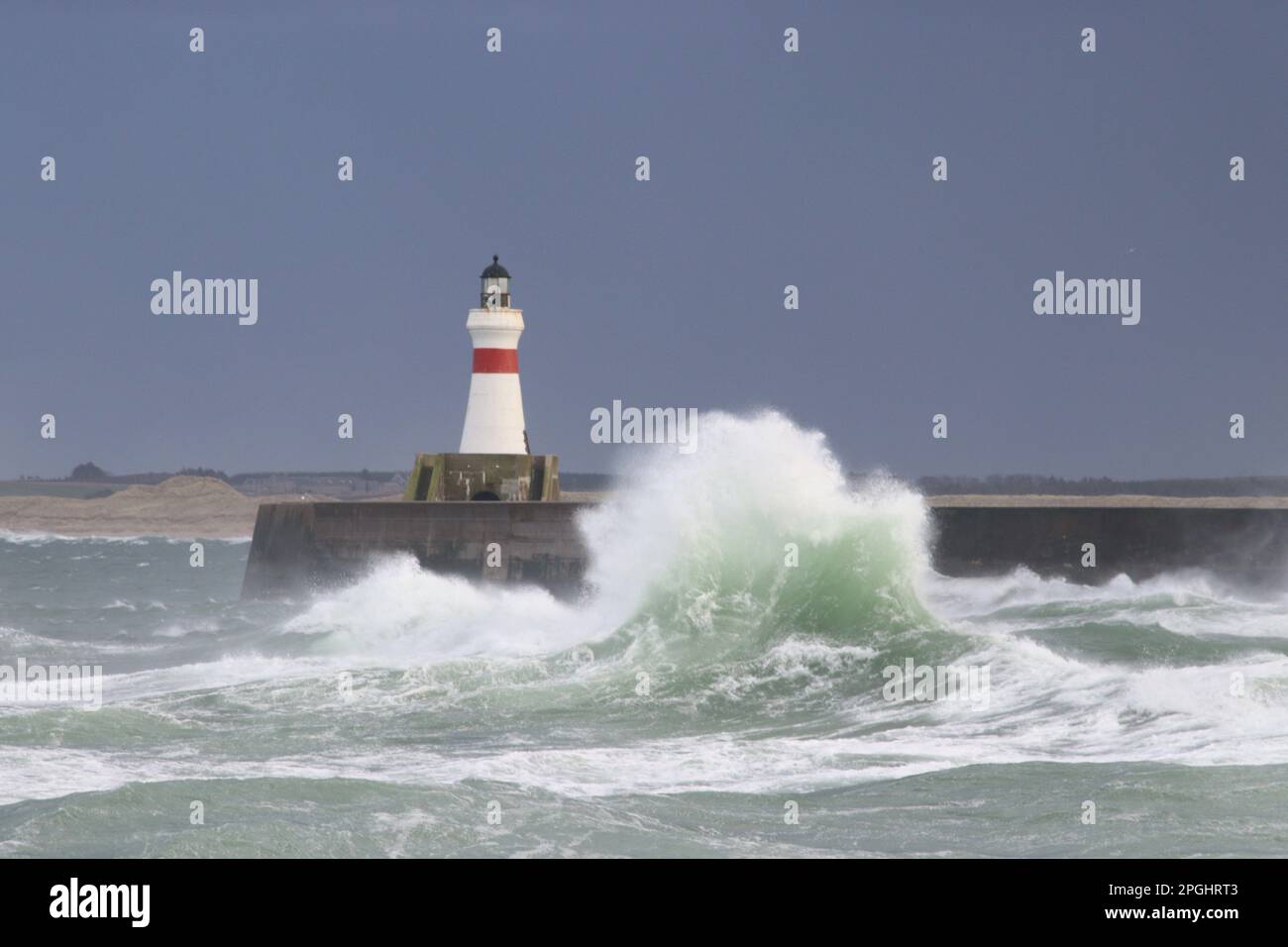 Winter waves breaking at Golden Horn, Fraserburgh Stock Photo - Alamy