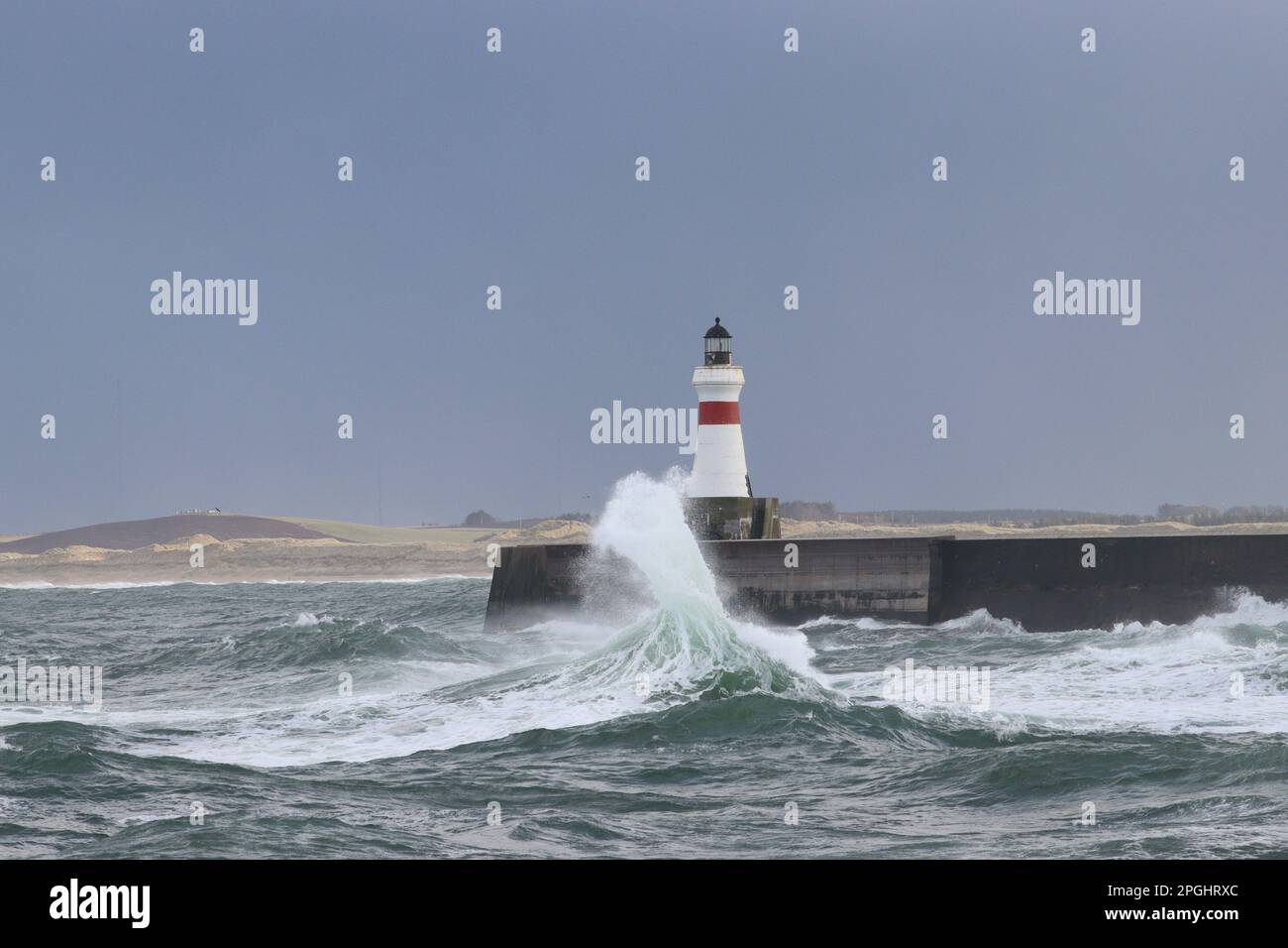 Winter waves breaking at Golden Horn, Fraserburgh Stock Photo - Alamy