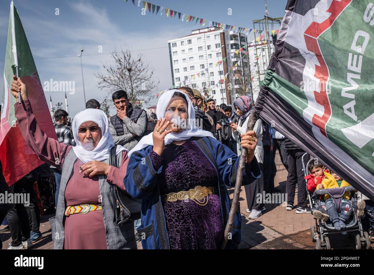 Diyarbakir, Turkey. 21st Mar, 2023. Women with Amedspor flag in their ...