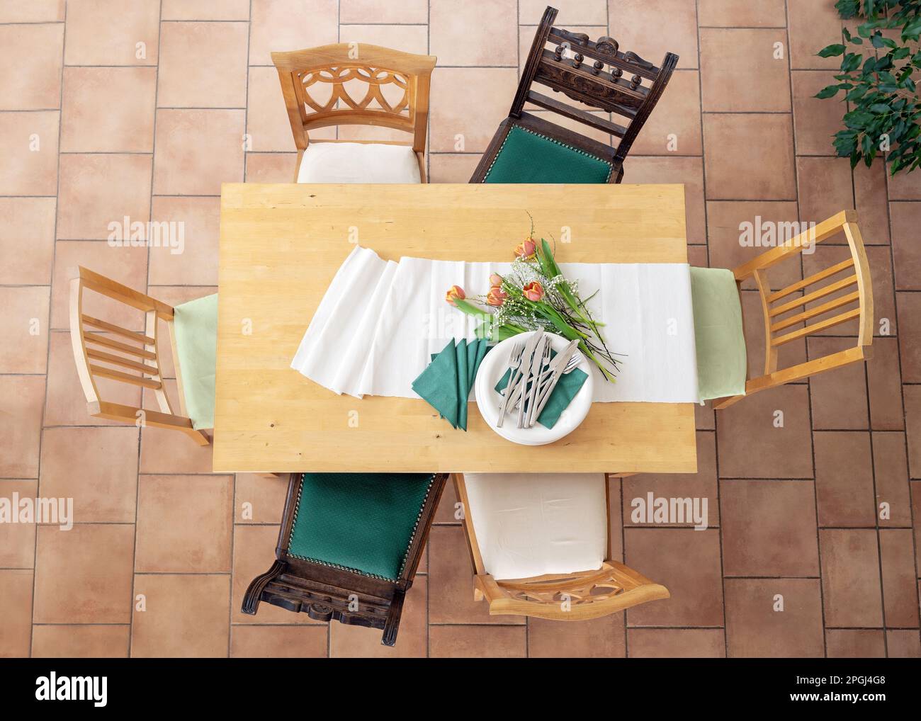 Table napkins six hi-res stock photography and images - Alamy