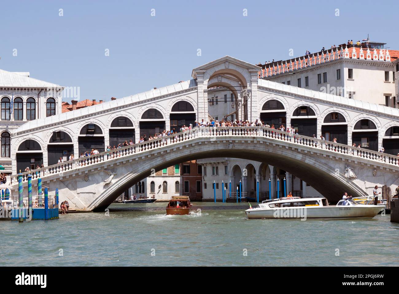 The Rialto Bridge, the oldest of the four bridges spanning the Grand ...