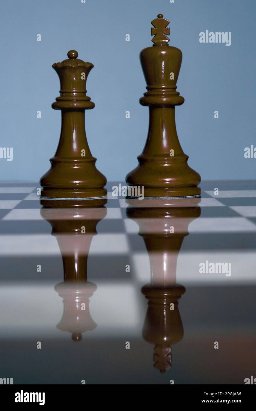 Queen boards hi-res stock photography and images - Alamy