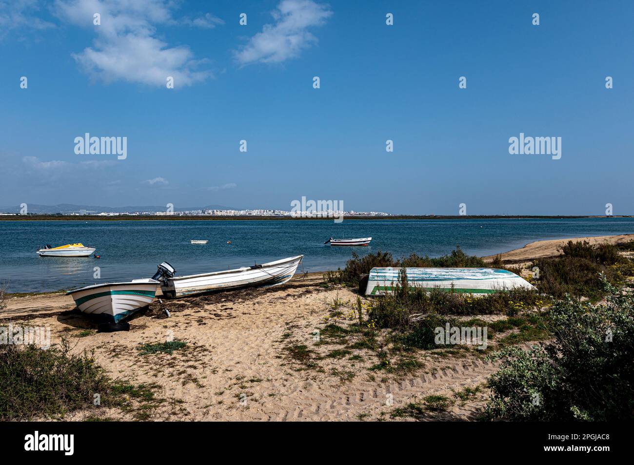 Praia de faro algarve surf hi-res stock photography and images - Alamy