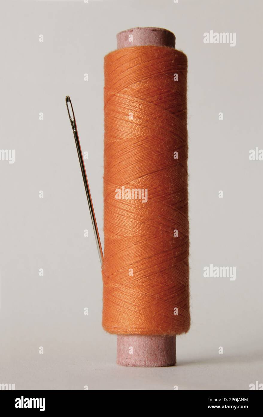 Make sewing needle hi-res stock photography and images - Alamy