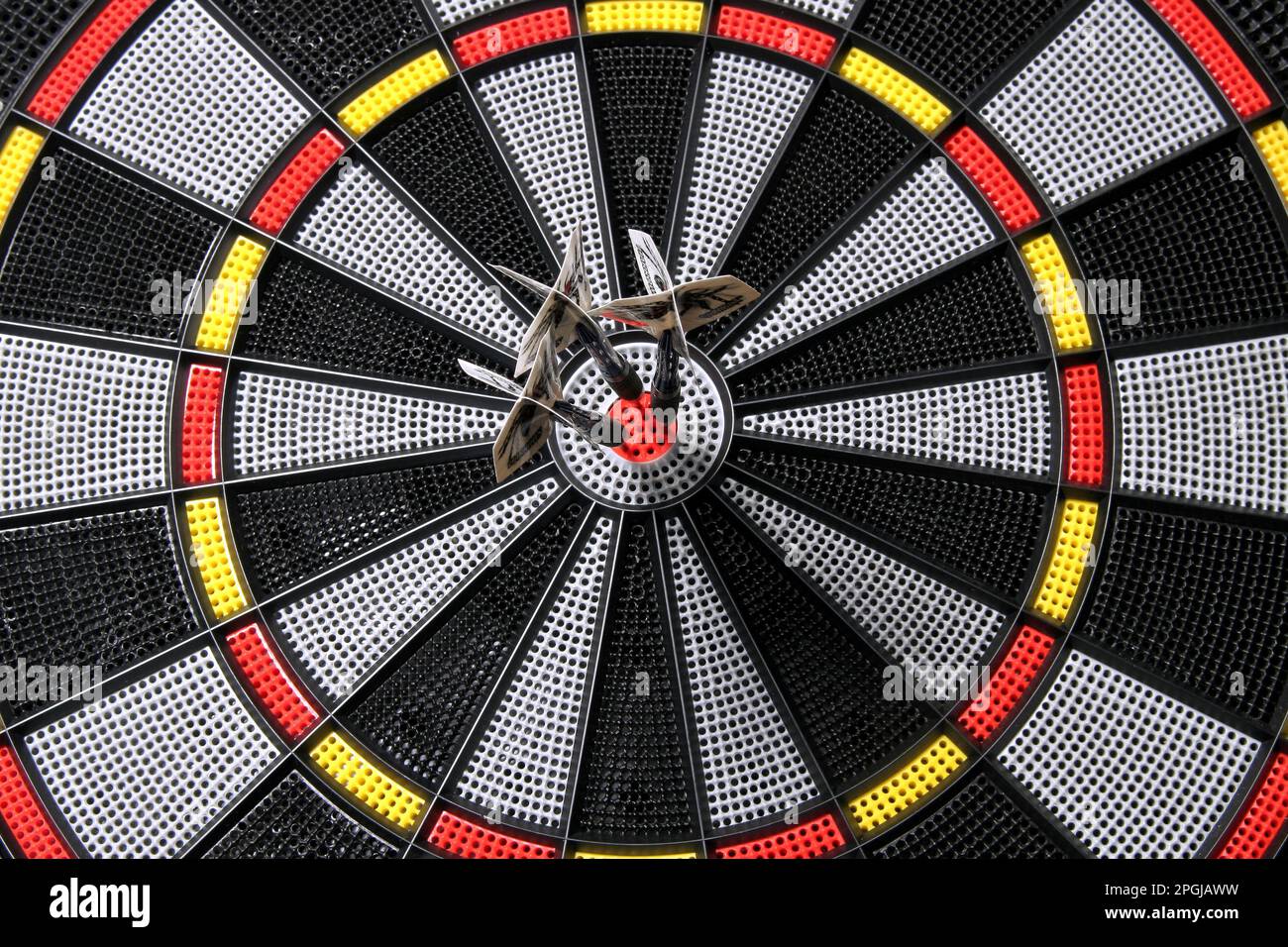 darts in the middle of dart board, bulls eye Stock Photo - Alamy darts in the middle of dart board, bulls eye Stock Photo - Alamy