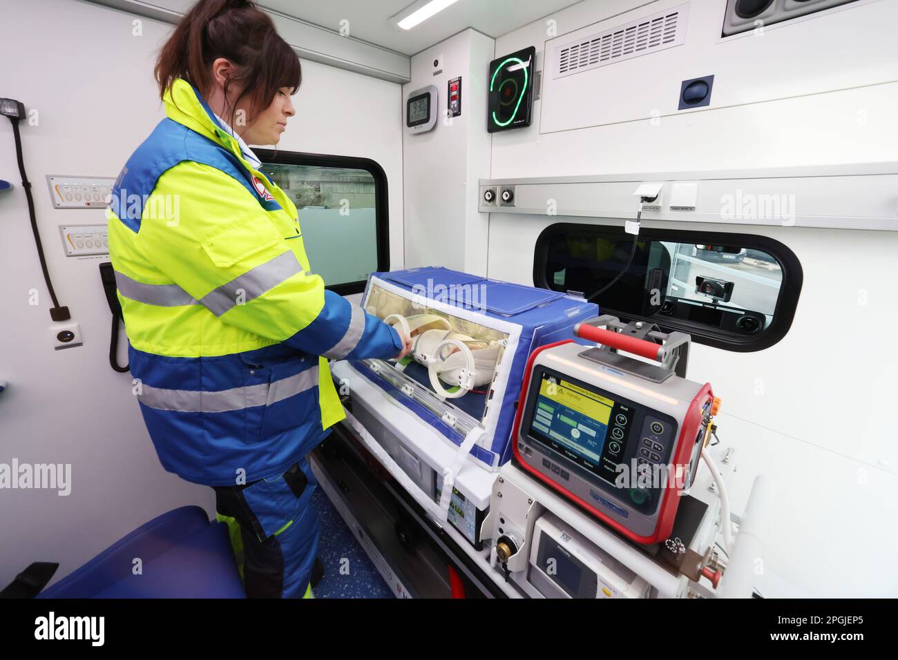 Jena, Germany. 23rd Mar, 2023. Emergency paramedic Britta Grunert ...