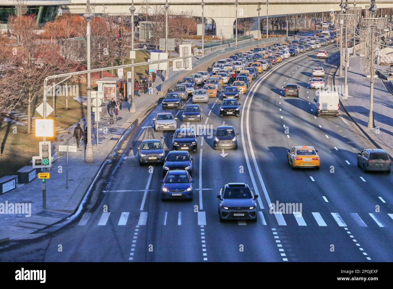 Traffic in Moscow Stock Photo - Alamy