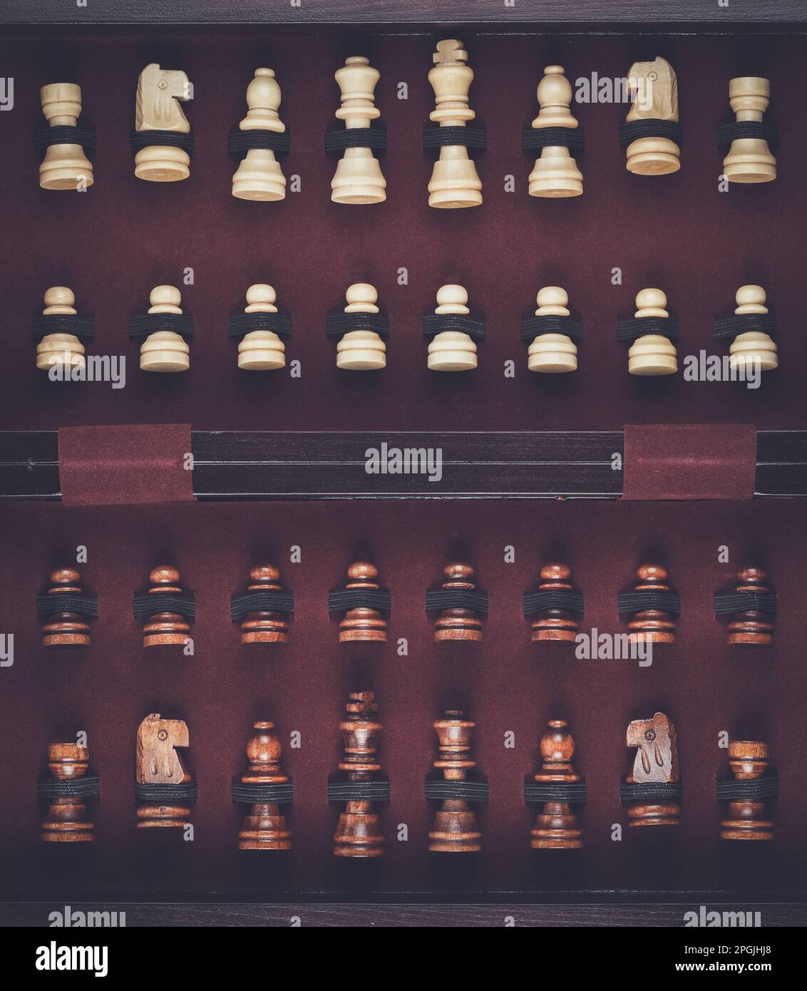 Chess set pieces box hi-res stock photography and images - Alamy