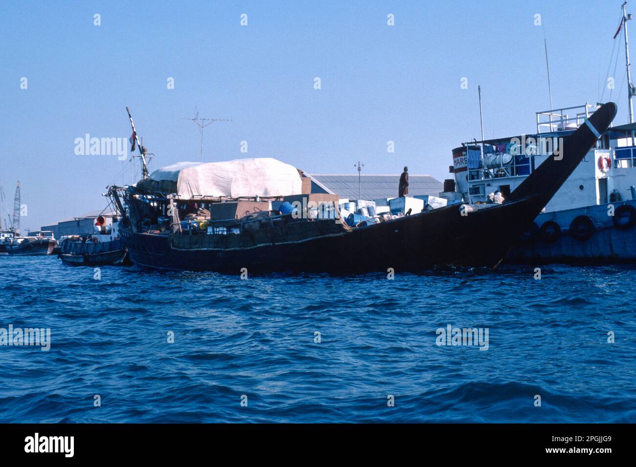 Dubai in 1970s hi-res stock photography and images - Alamy