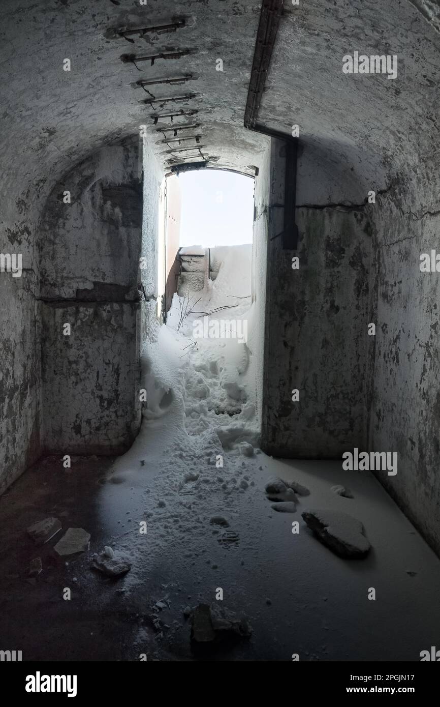 Survival underground tunnel and bunker Apocalypse doomsday nuclear ...