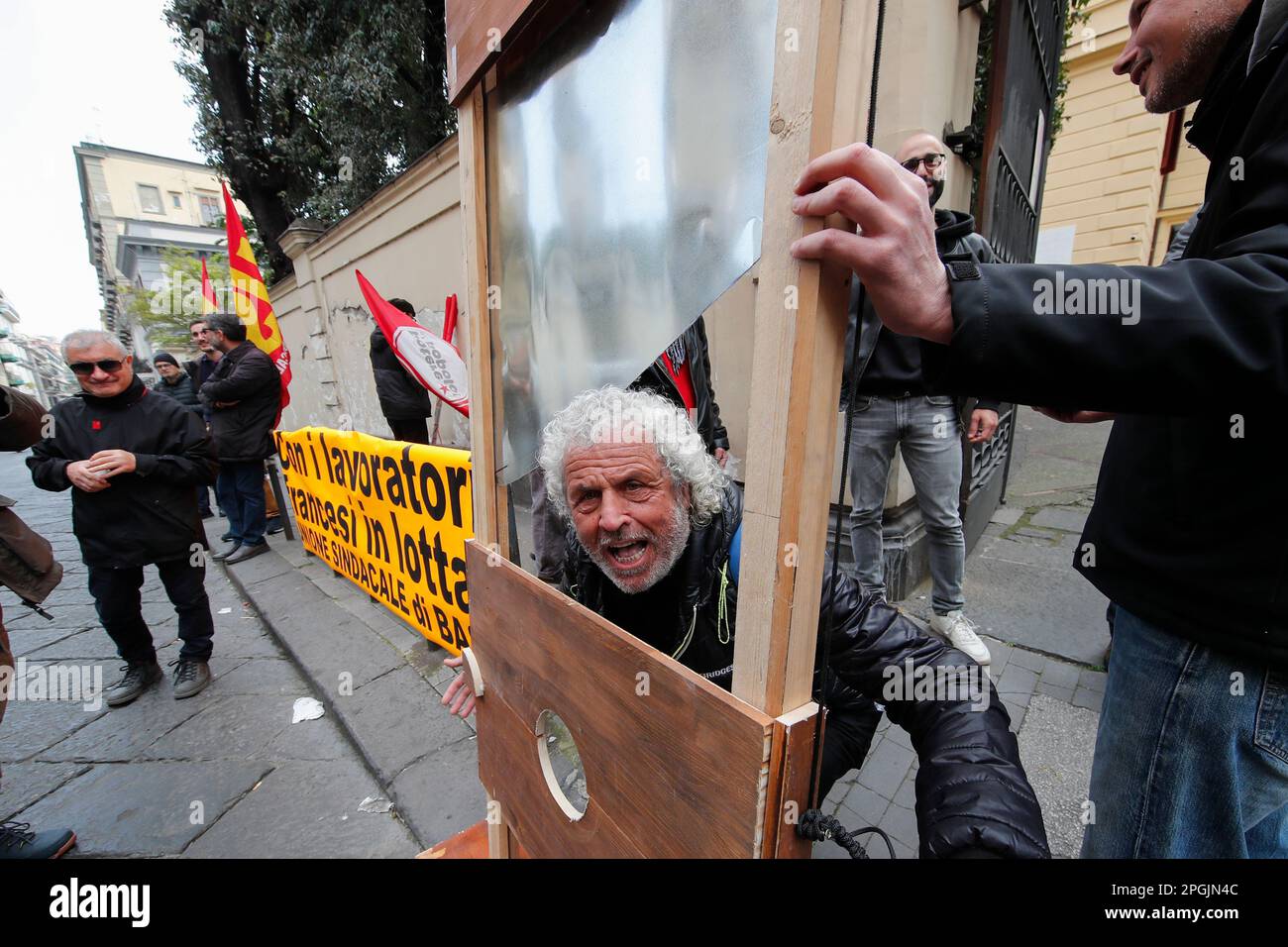 Naples, Italy. 23rd Mar, 2023. Some demonstrators protest in favor of ...