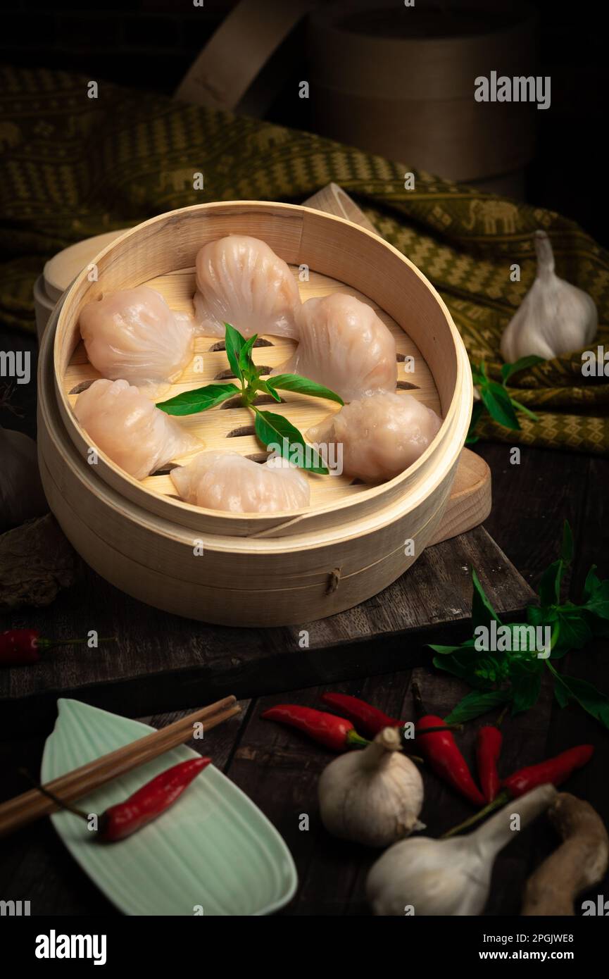 Hong Kong traditional dim sum is a very diverse and delicious delicacy ...