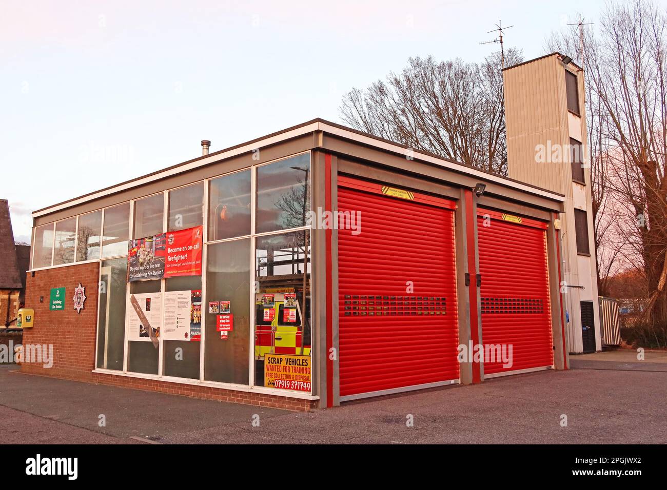 Surrey fire and rescue service fire engine hi-res stock photography and ...