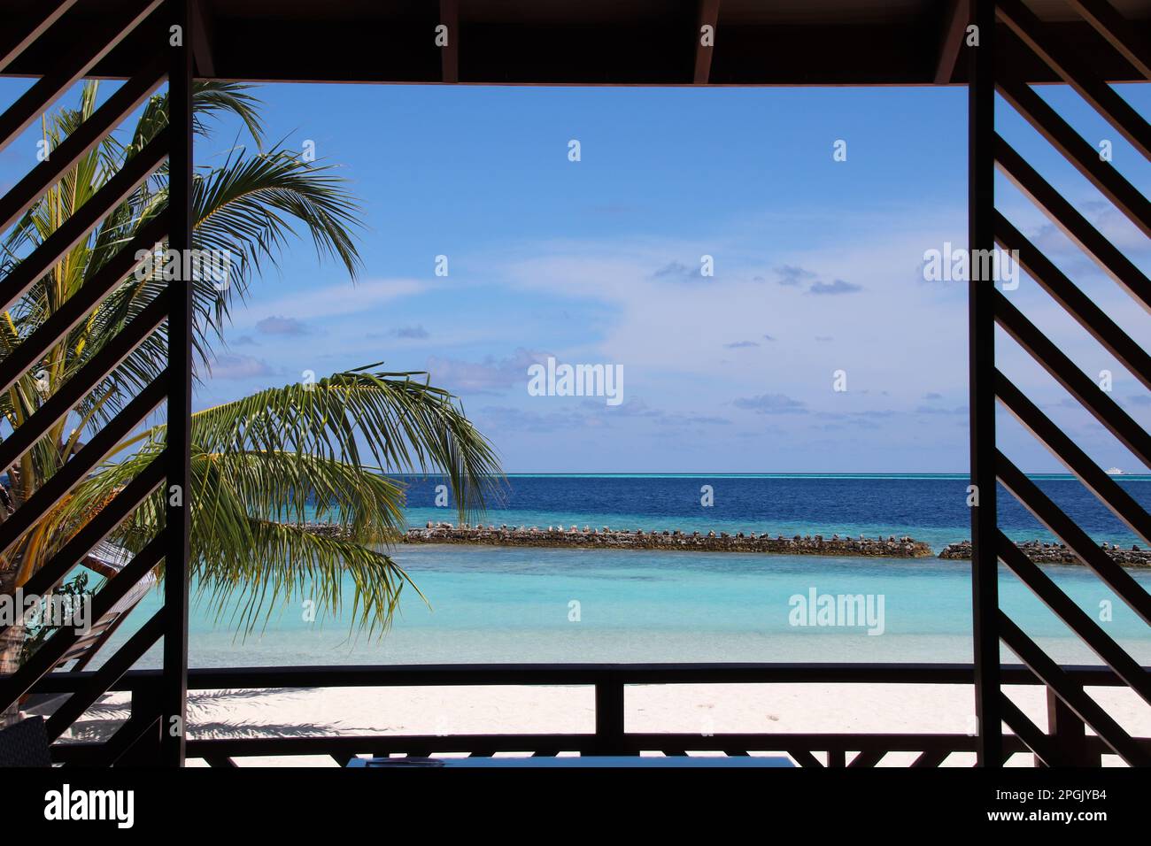 Family in maldives hi-res stock photography and images - Alamy