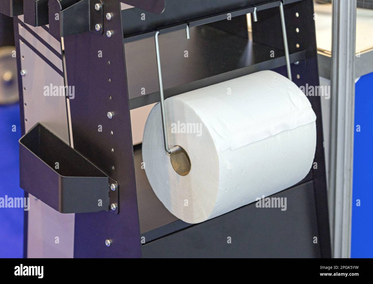 Metal paper towel rack hi-res stock photography and images - Alamy