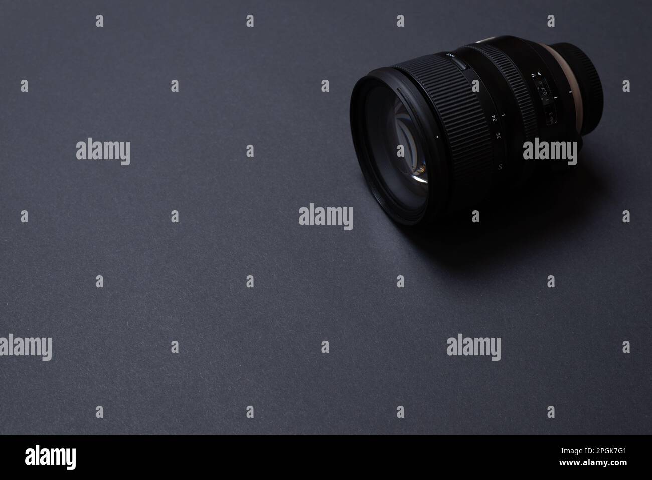 Office desk with photo camera hi-res stock photography and images - Alamy