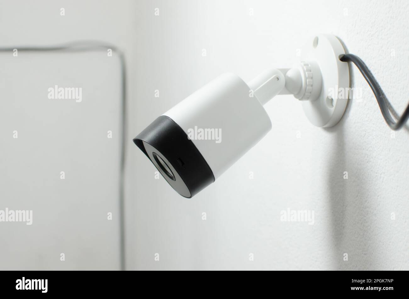 Wall mounted remote camera hi-res stock photography and images - Alamy