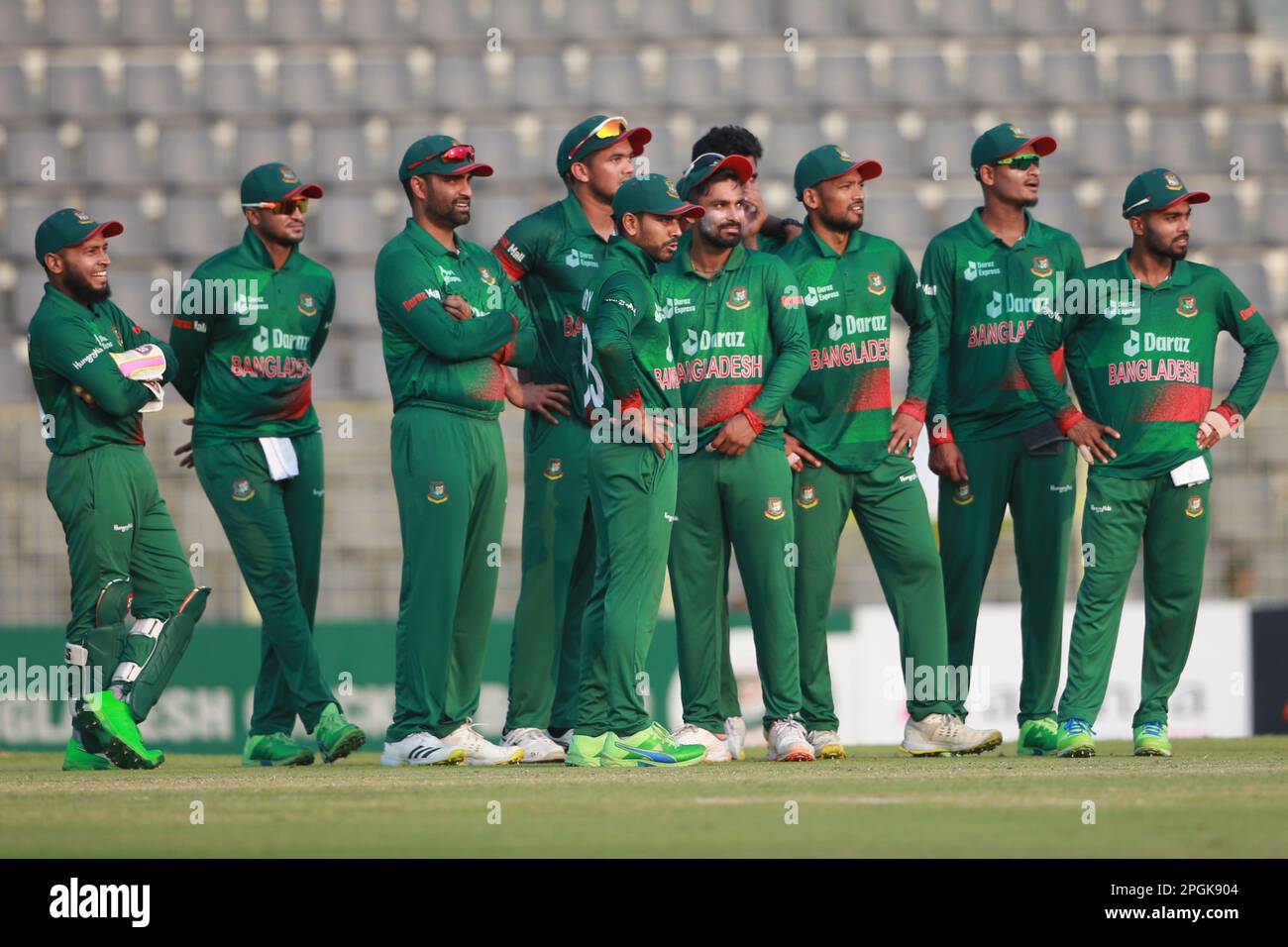Cricket bangladesh hossain 2 hi-res stock photography and images - Alamy