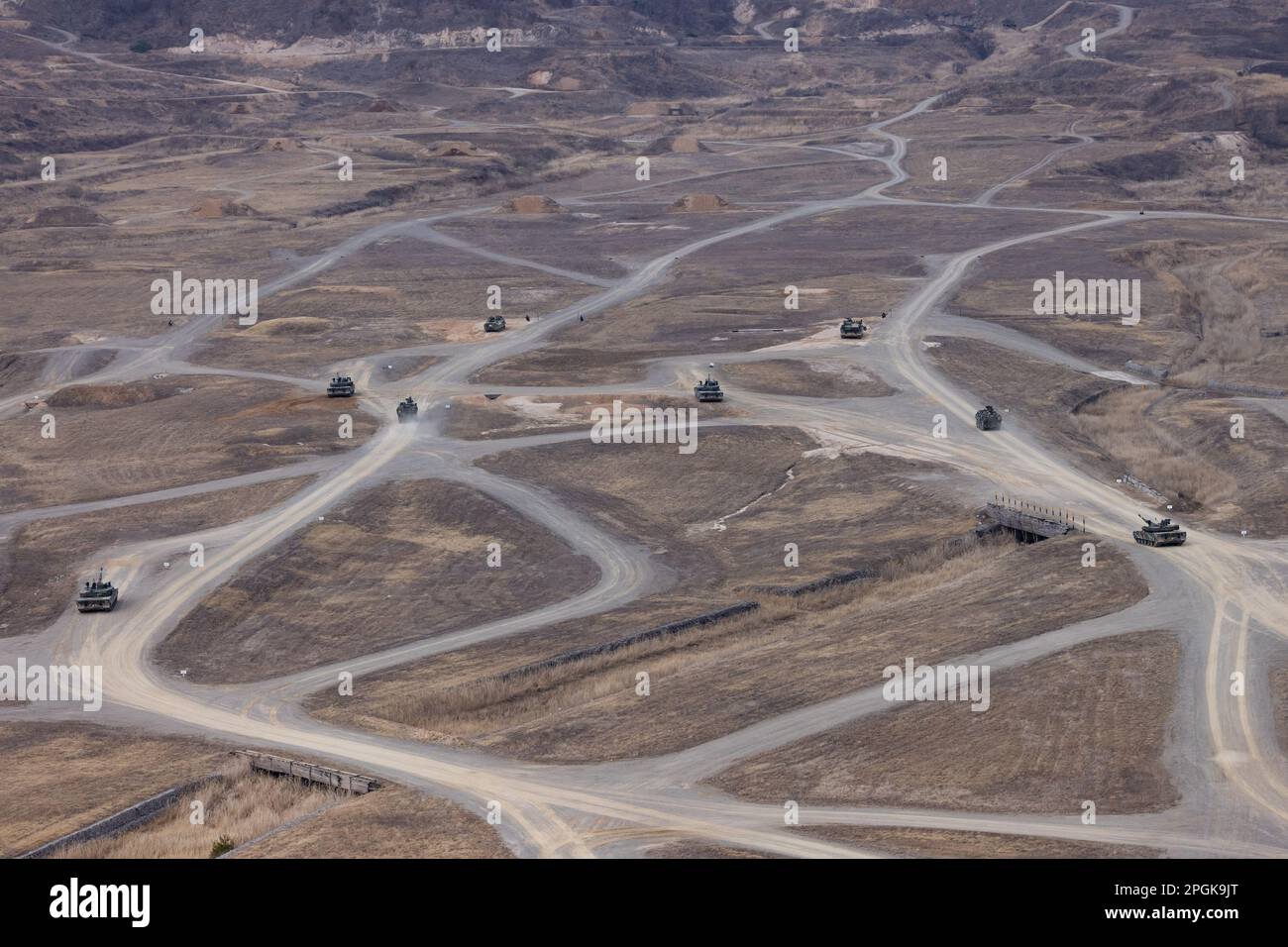 U.S. armored vehicles and South Korean army K1A1 tanks, manufactured by ...