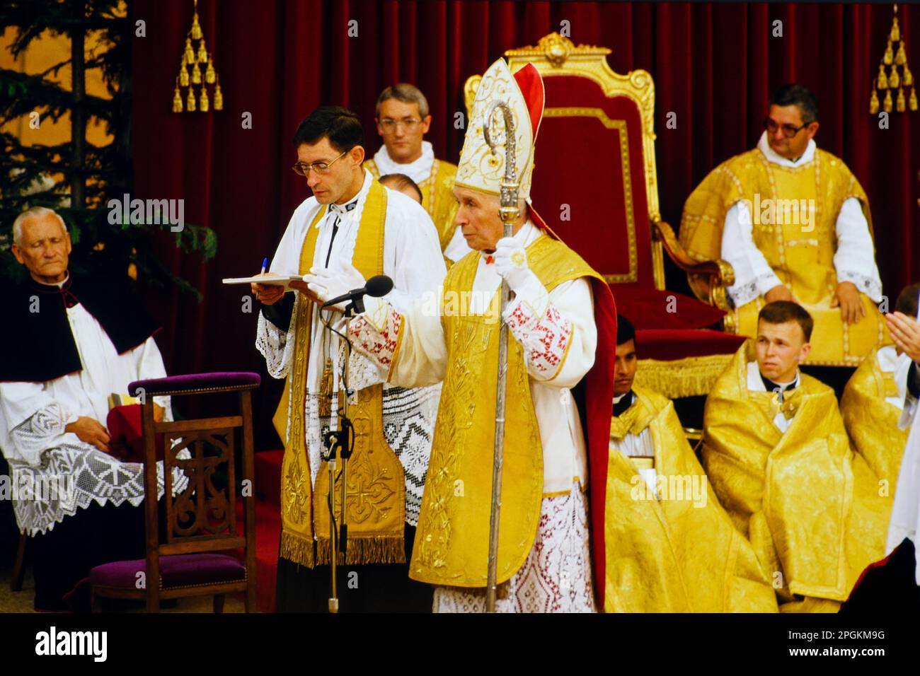 Archives 90ies: La Fraternité sacerdotale Saint-Pie X seminary, Econe ...