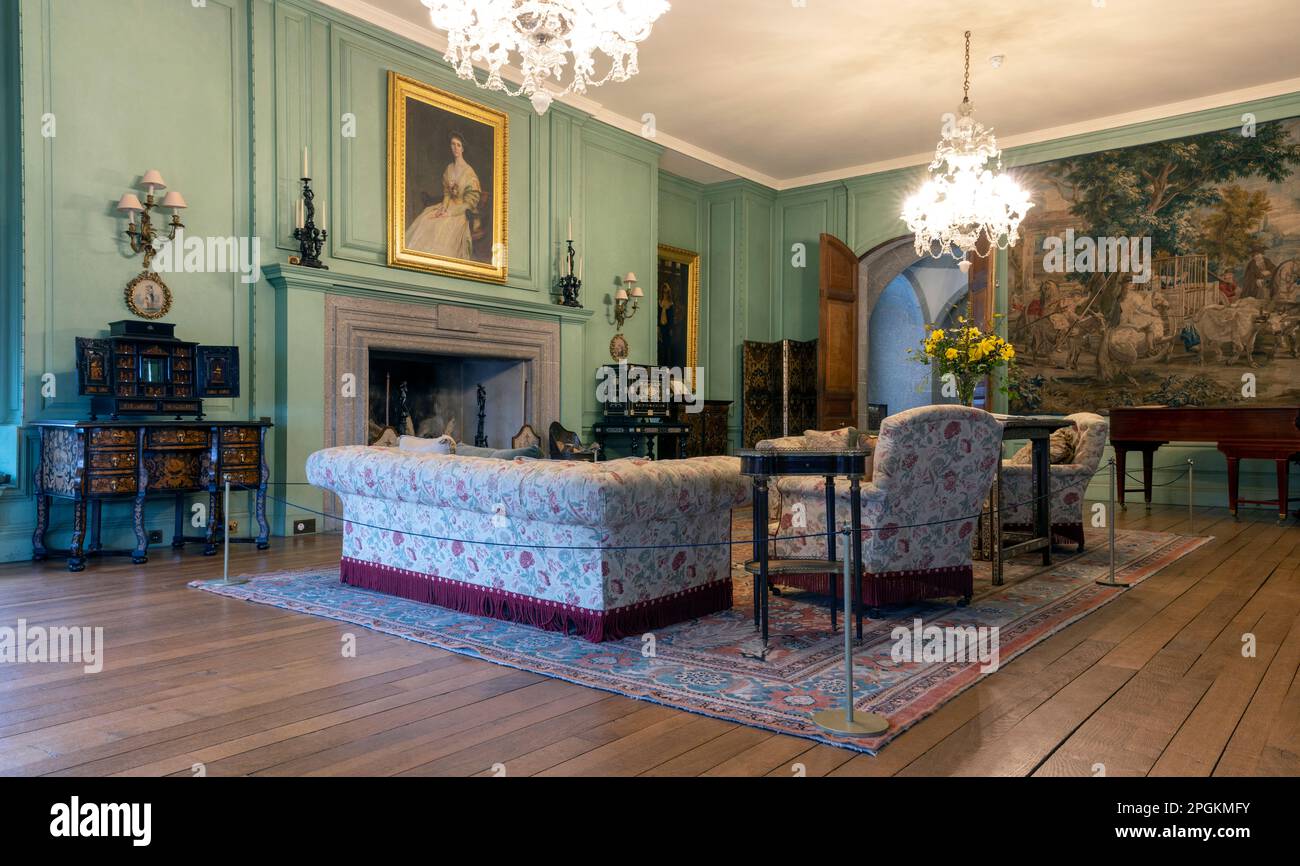 Interior view of the drawing room at Castle Dropo, Drewsteignton, Devon ...
