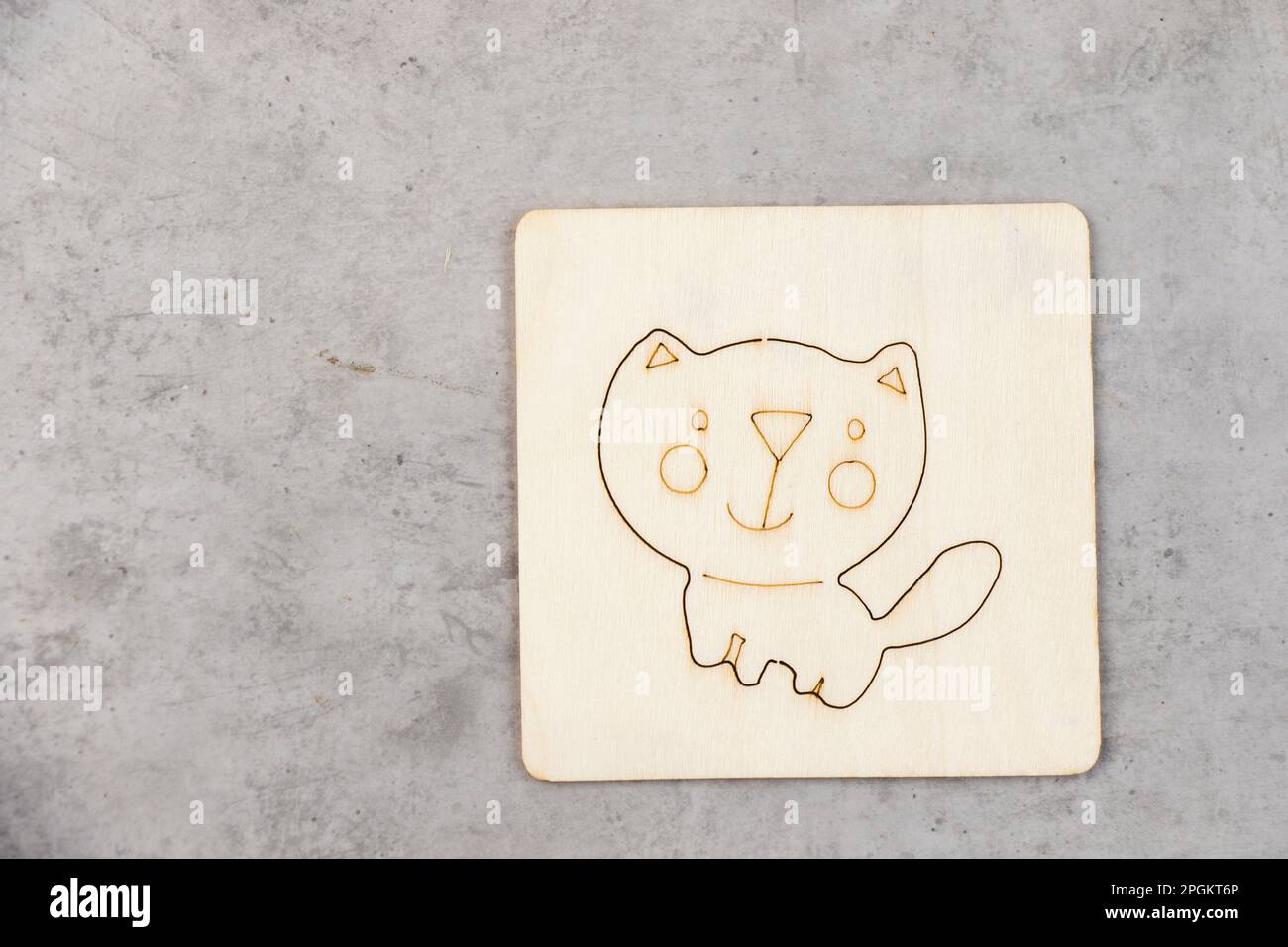 coloring toy, to be colored animals, wooden game Stock Photo - Alamy