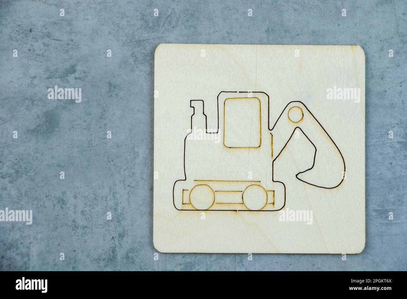 coloring toy, to be colored animals, wooden game Stock Photo - Alamy