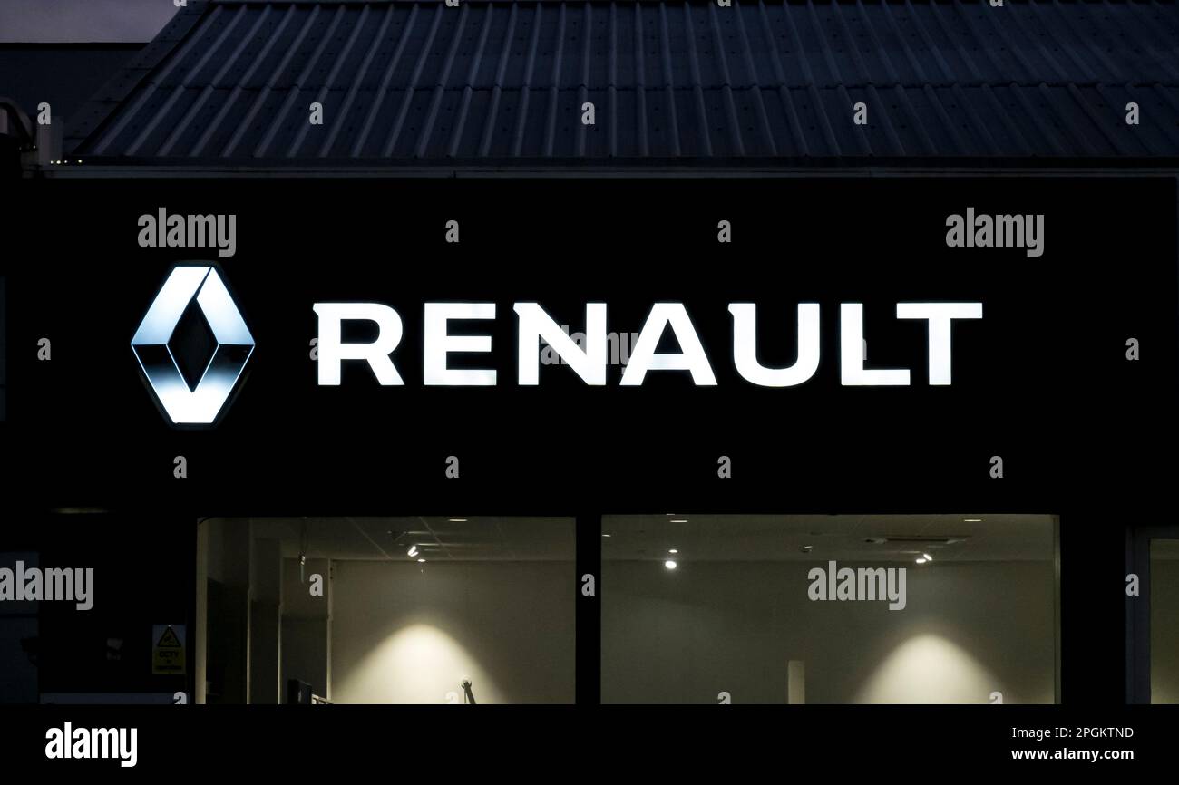 Illuminated RENAULT car dealer sign Bishops road Lincoln Stock Photo ...
