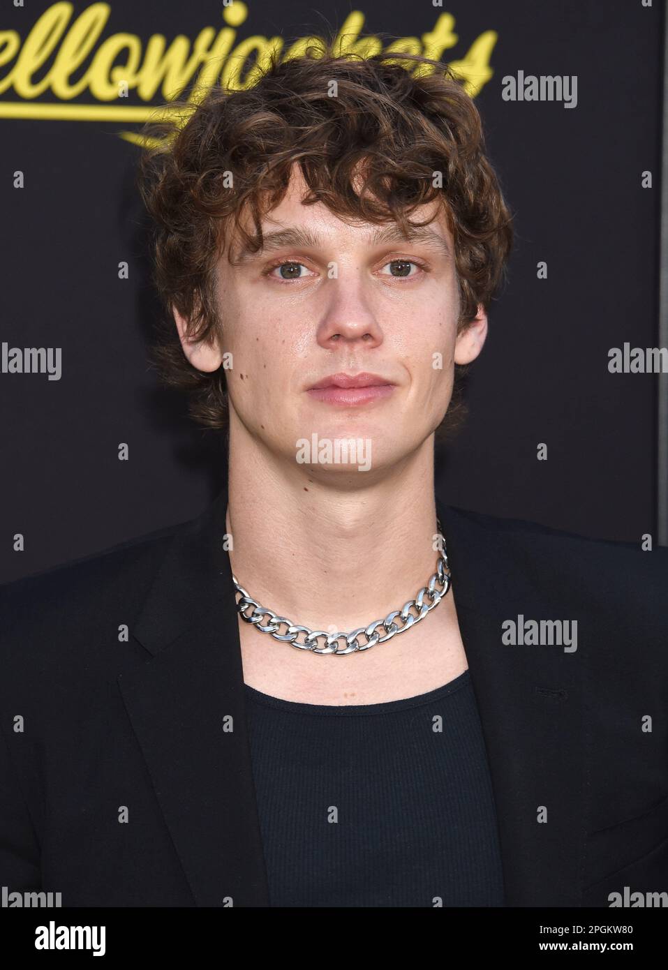 Hunter Doohan arriving to Showtime's "Yellowjackets" Season 2 World ...