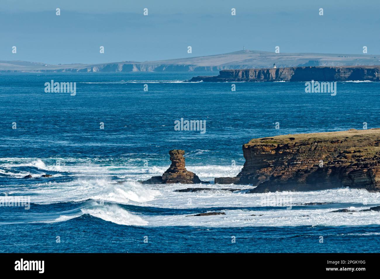 The Tower o'Men o'Mey sea stack at St. John's Point, Caithness ...