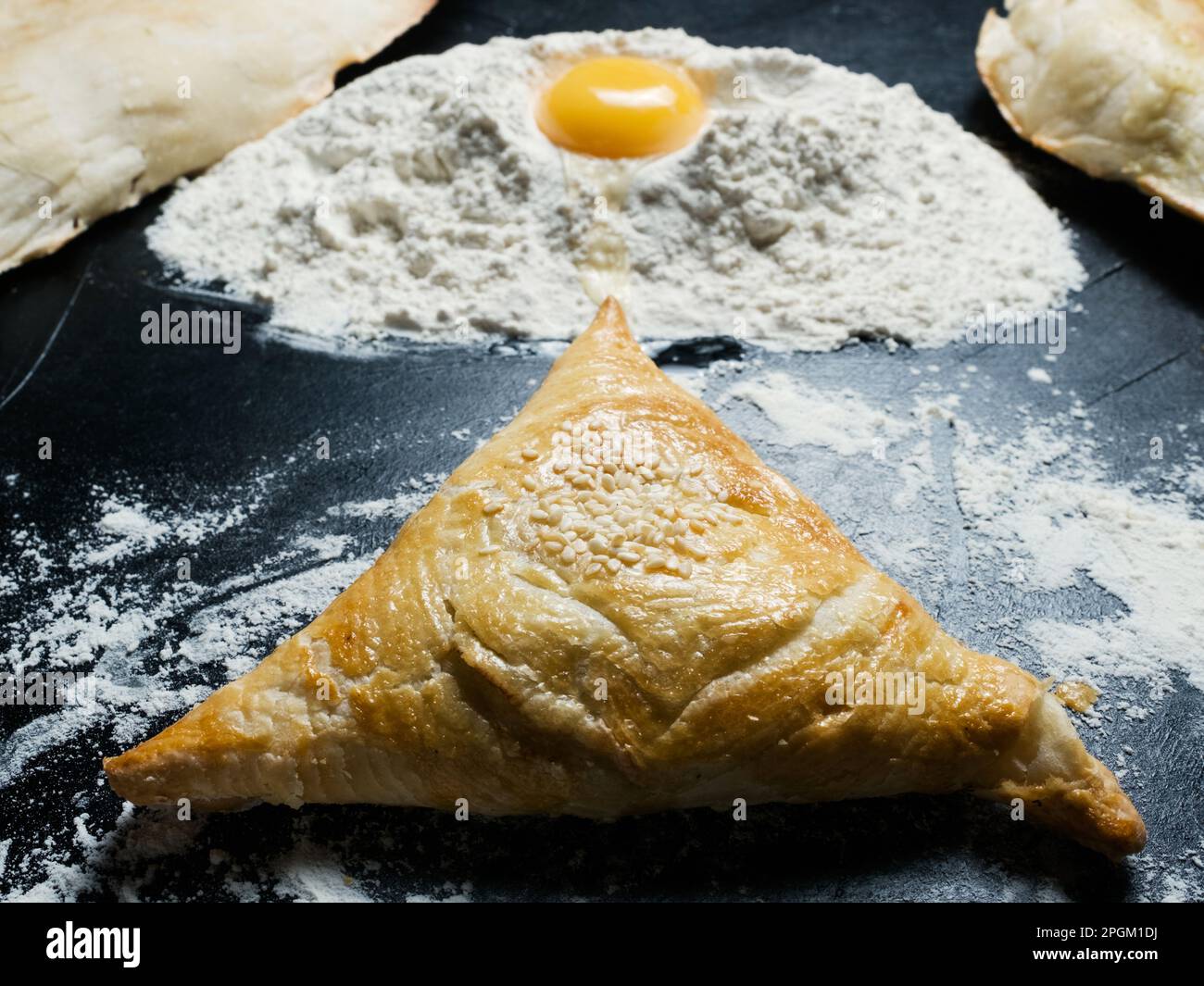 samosa uzbek puff pastry ethnic fast street food Stock Photo - Alamy