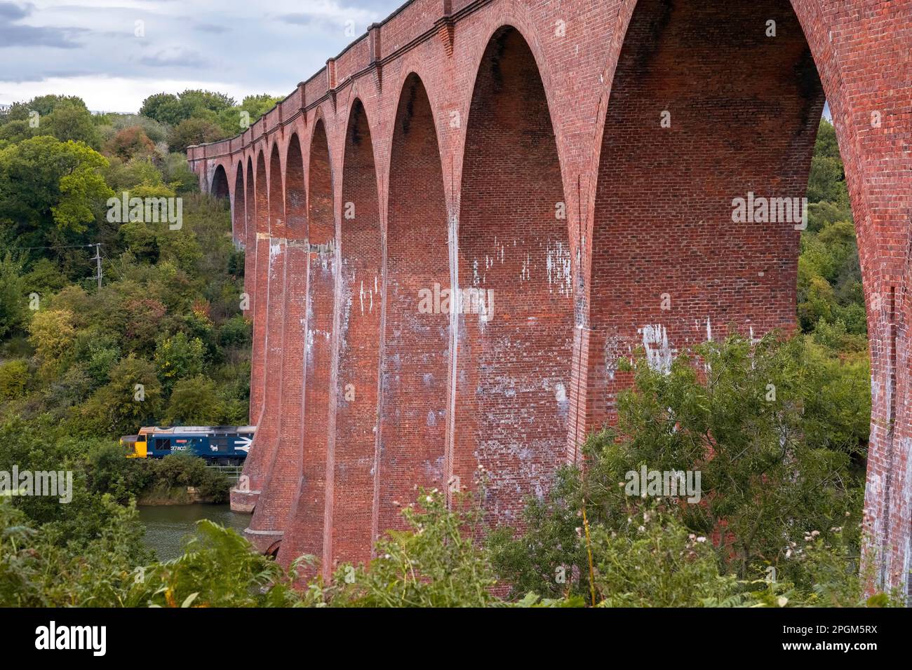 Diesel locomotive pass the Larpool Viaduct Bridge at North Yorkshire ...