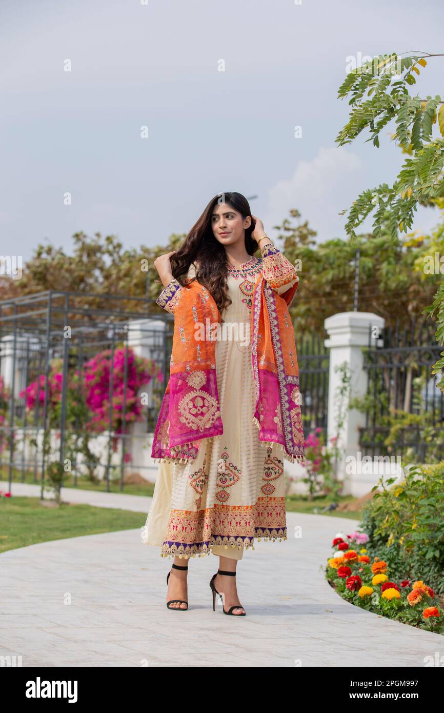 Female fashion model wearing dress hi-res stock photography and images ...