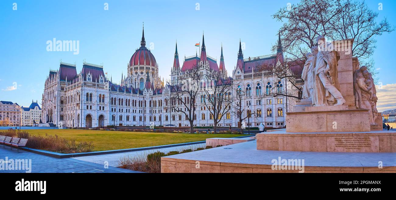 Budapest memorial kossuth statue hi-res stock photography and images ...
