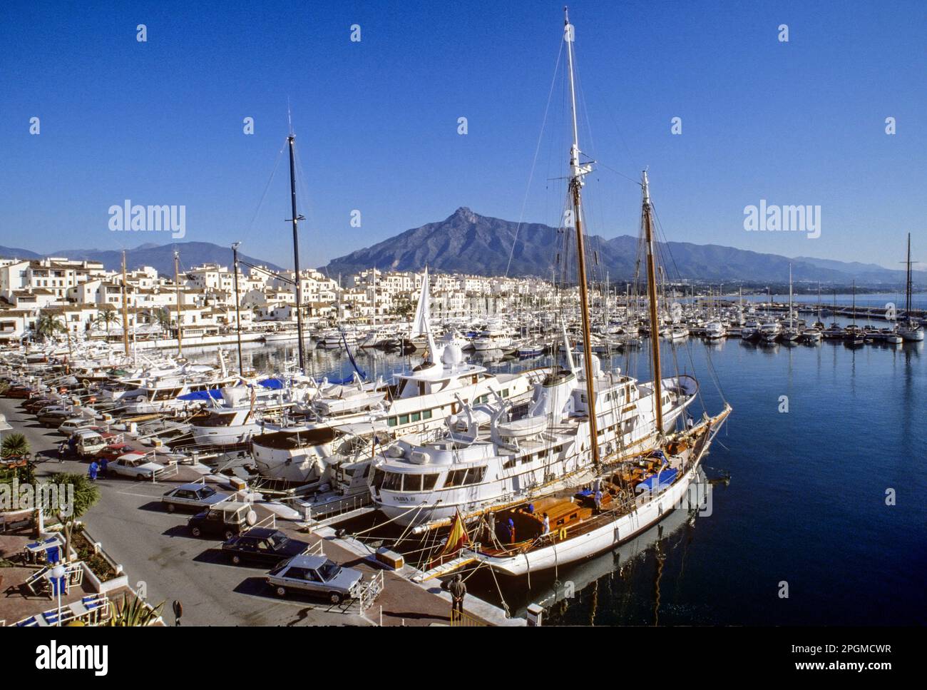 Marbella vintage retro 1980s port marina hi-res stock photography and ...