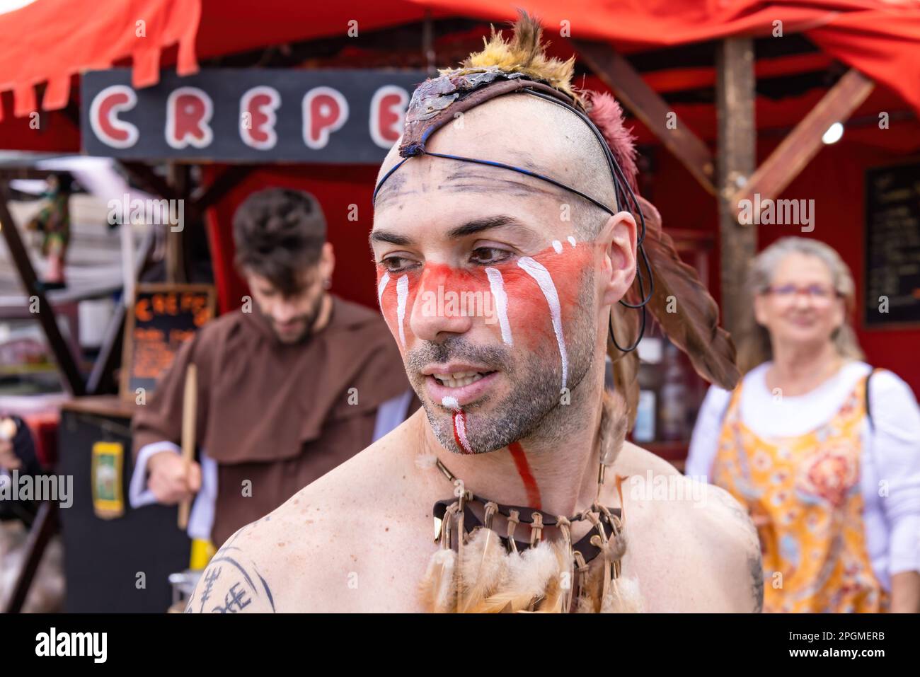 Feria de descubrimiento medieval hi-res stock photography and images ...