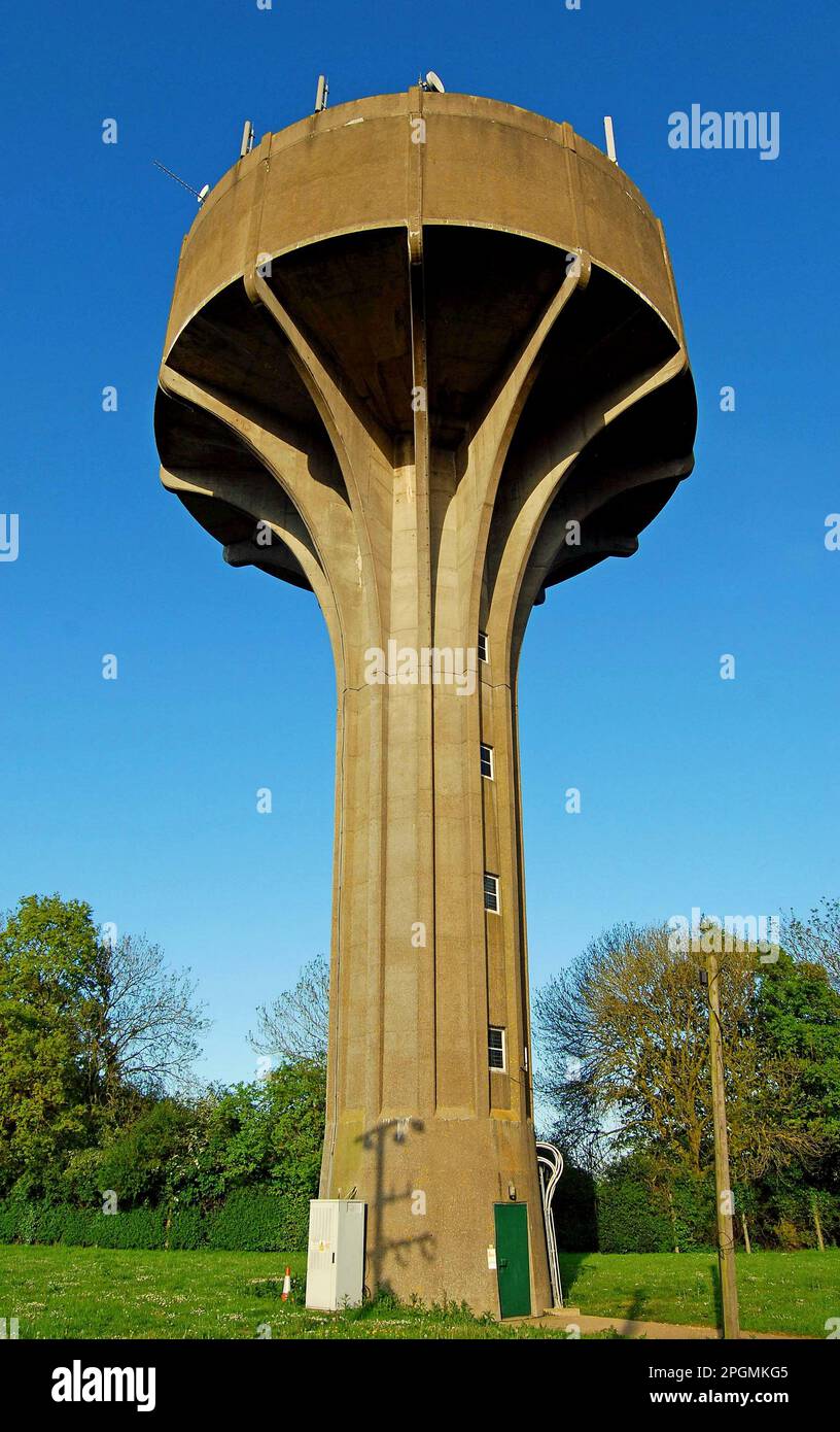 Concrete water storage tower hi-res stock photography and images - Alamy
