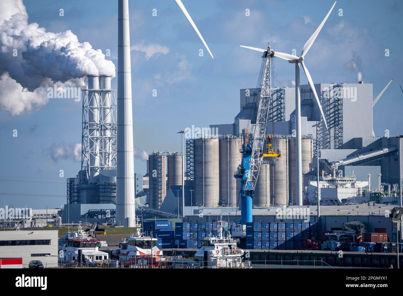 Rwe coal fired power plant eemshavencentrale hi-res stock photography ...