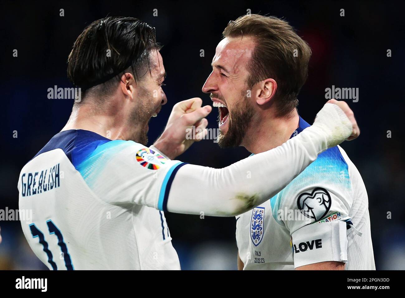 England jack grealish harry kane hi-res stock photography and images ...